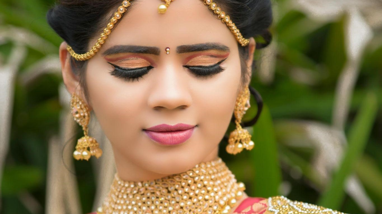 The Role of Technology in Modern Jewellery Design - JD Institute